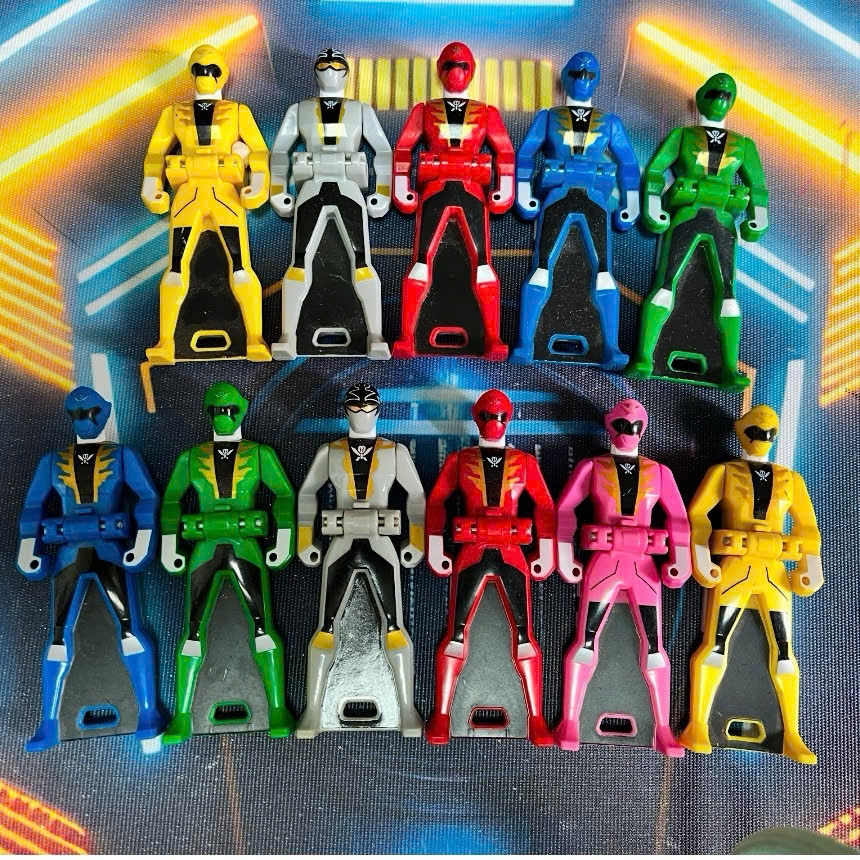 Gokai Superman Paint Key Set and Genuine Bandai Odd Key - Used 2Hand ...