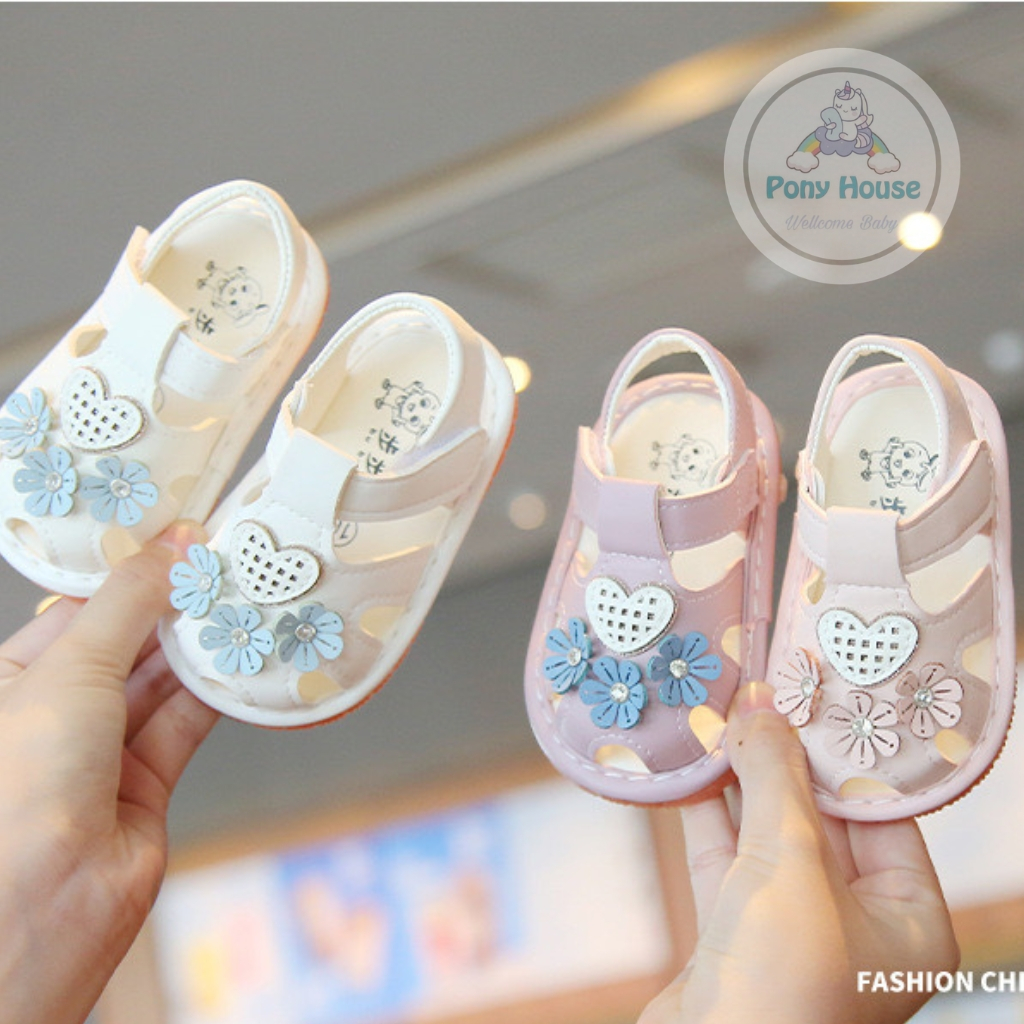 Toddler Slippers / Sandals for Girls Anti-Slip with Beep Sound | Shopee ...