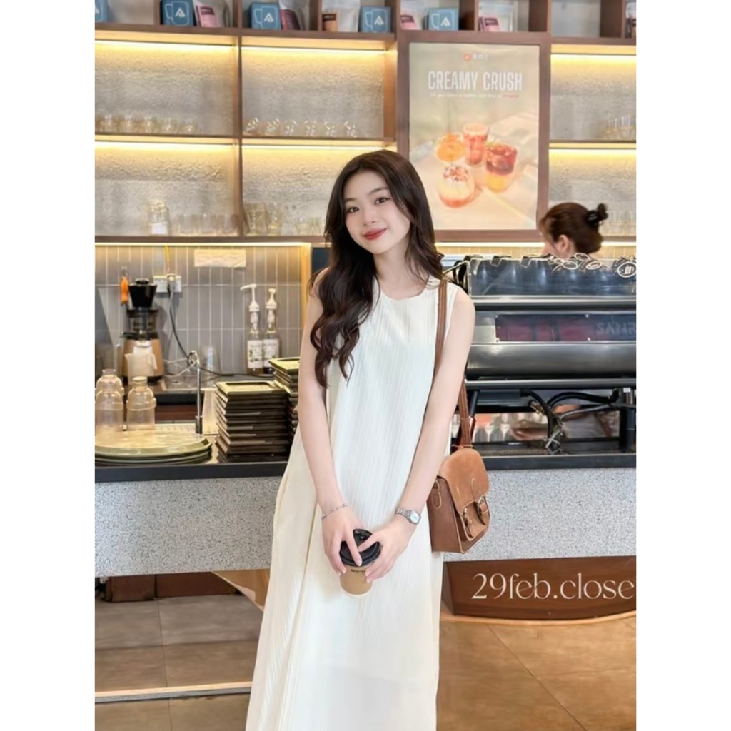 STRAIGHT DRESS Sleeveless Flared shape with side pockets, cool and ...