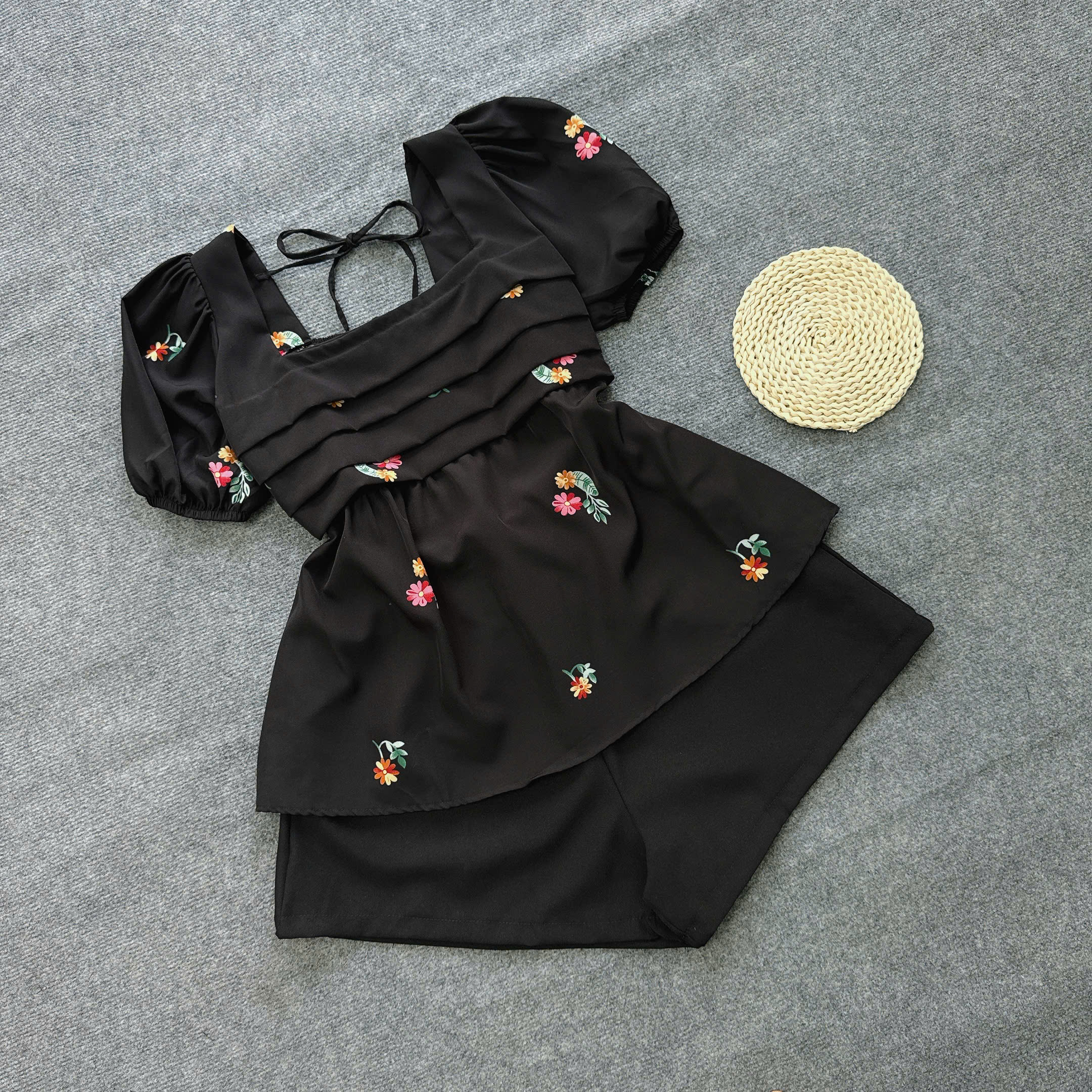 Women's Big Size Fashion Clothing Set with Front Shrug Design, Square ...