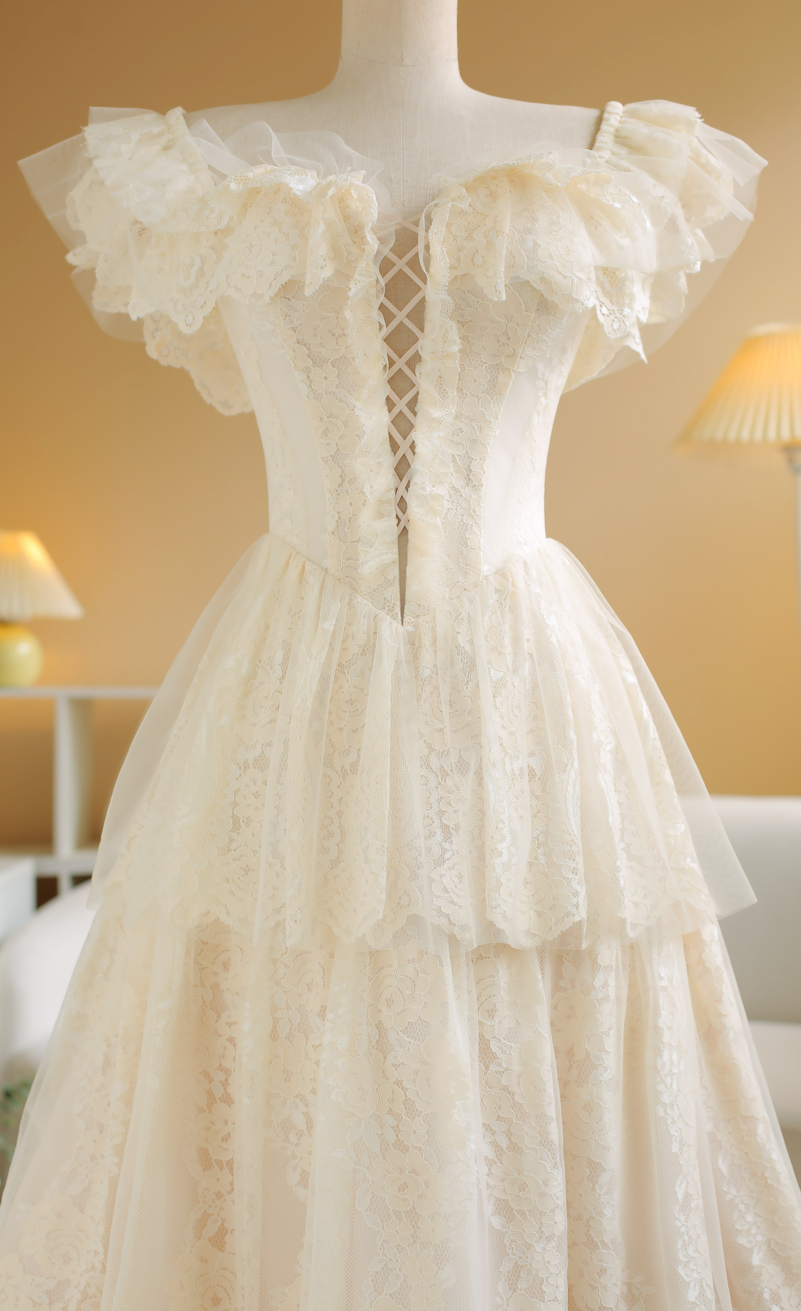 Vintage - DEVORA 3-layer lace dress, mesh, classic corset frame ...