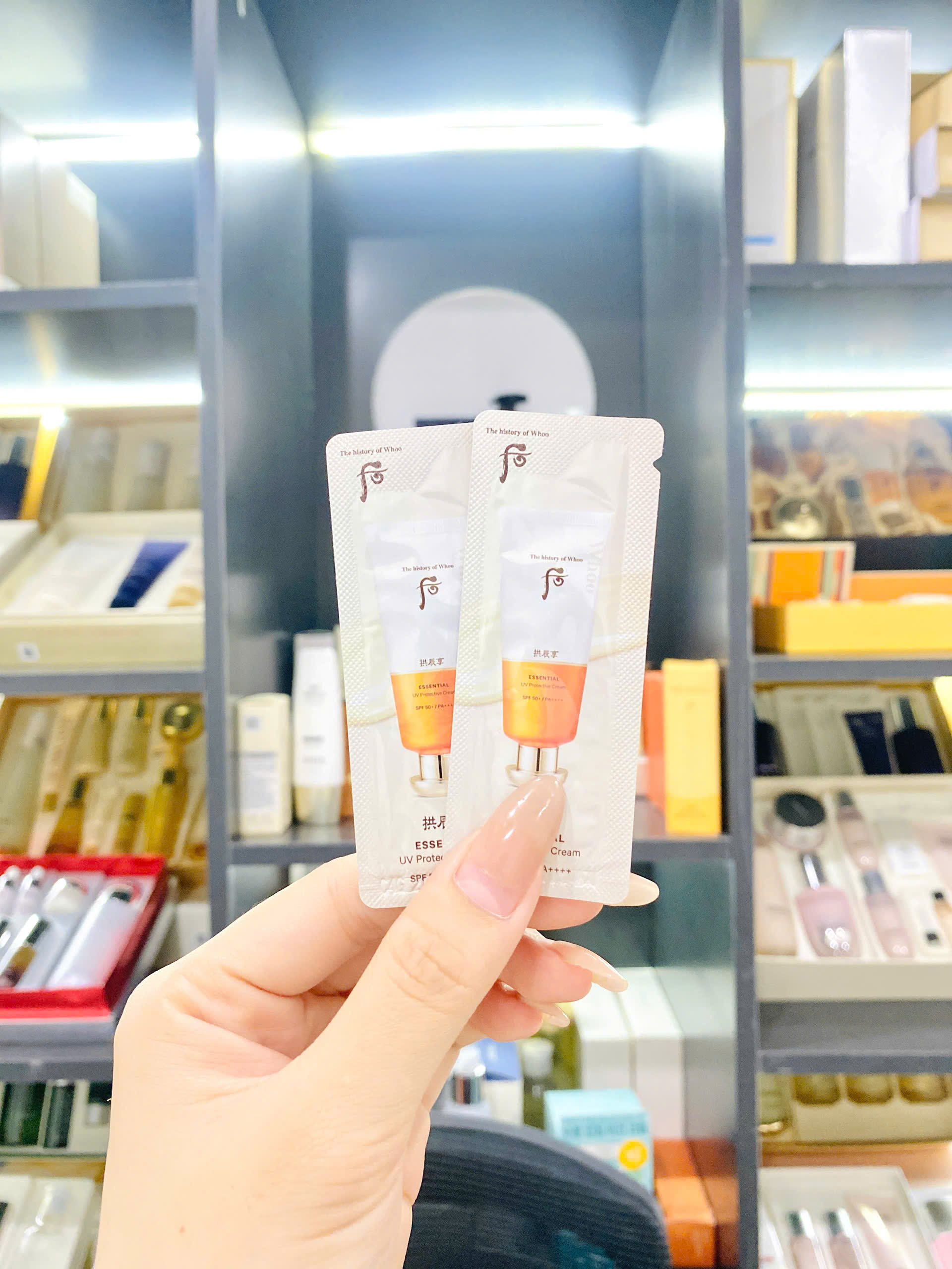 Combo of 10 Sample packs of The Whoo yellow (orange) sunscreen, new ...