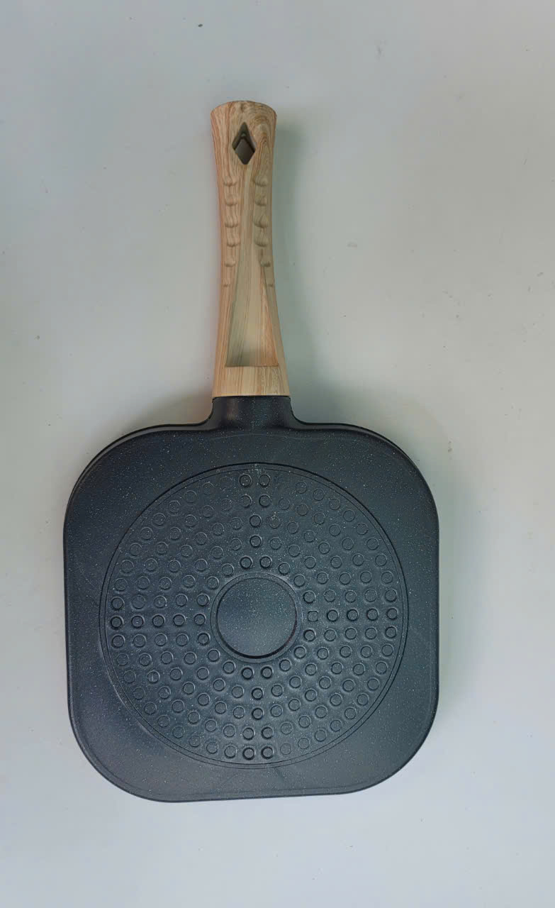 Square frying pan for eggs and cakes, 4 compartments, 4 non-stick holes ...
