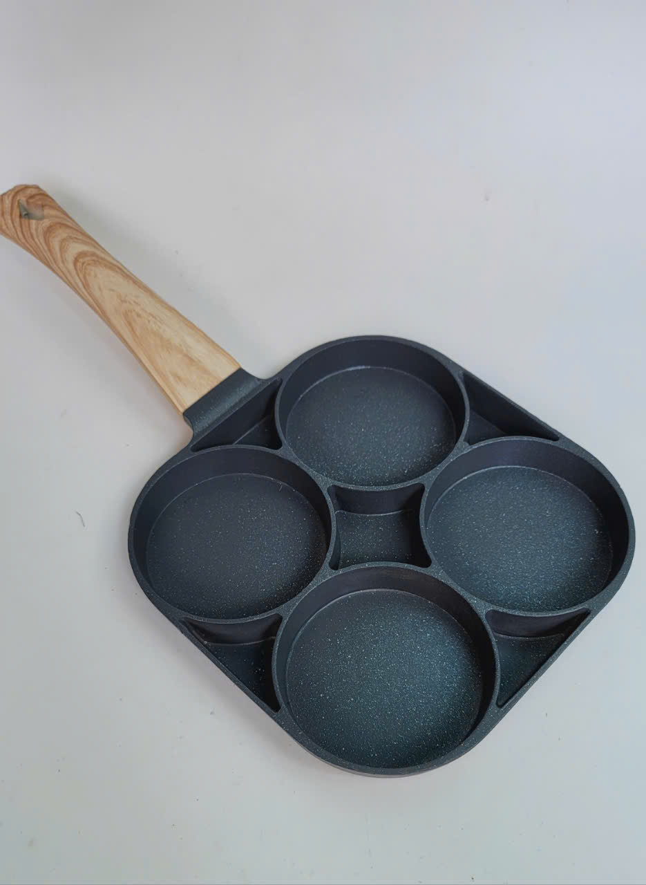 Square frying pan for eggs and cakes, 4 compartments, 4 non-stick holes ...