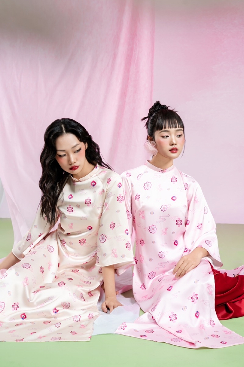 [DELIVERY - ORIGINAL JAPAN] - (RETAIL SHIRT/PANTS) Ao Dai CNY 2025 - Straight Ao Dai made of To ...