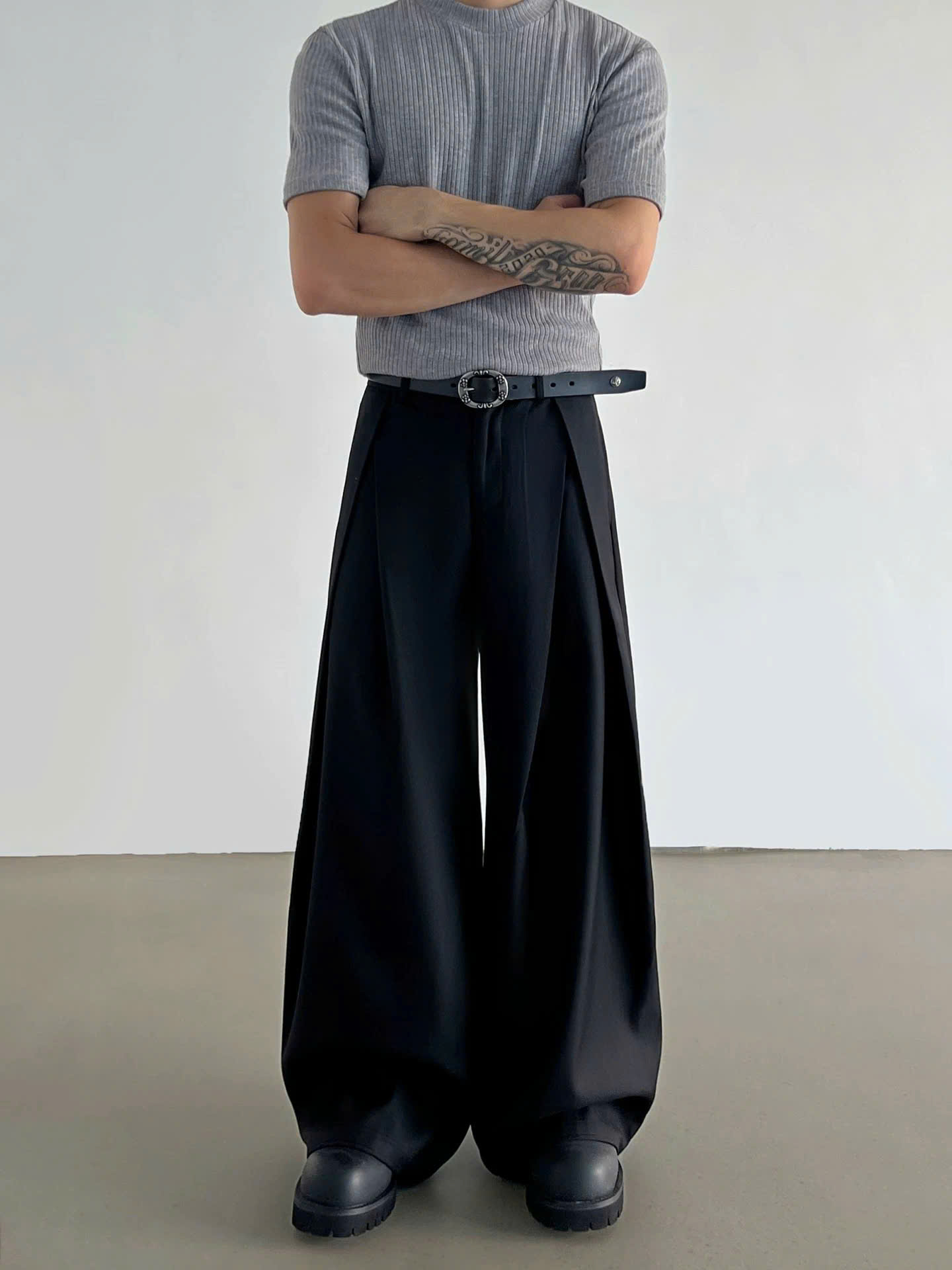 GODMOTHER 2025 Cross Pleated Pants, Loose Form Tweed, Youthful and ...